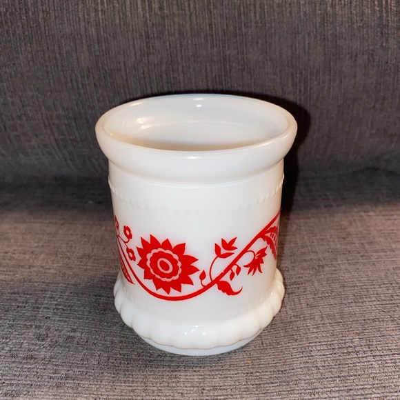 Vintage | Accents | Vintage Hazel Atlas Floral Cornflower Red Milk ...